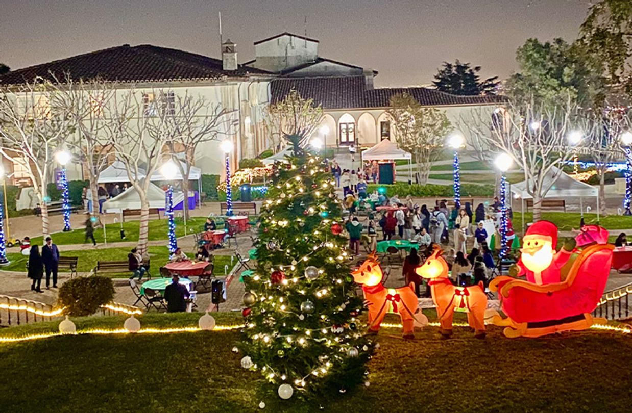 Holiday cheer at the Mount - MSMU